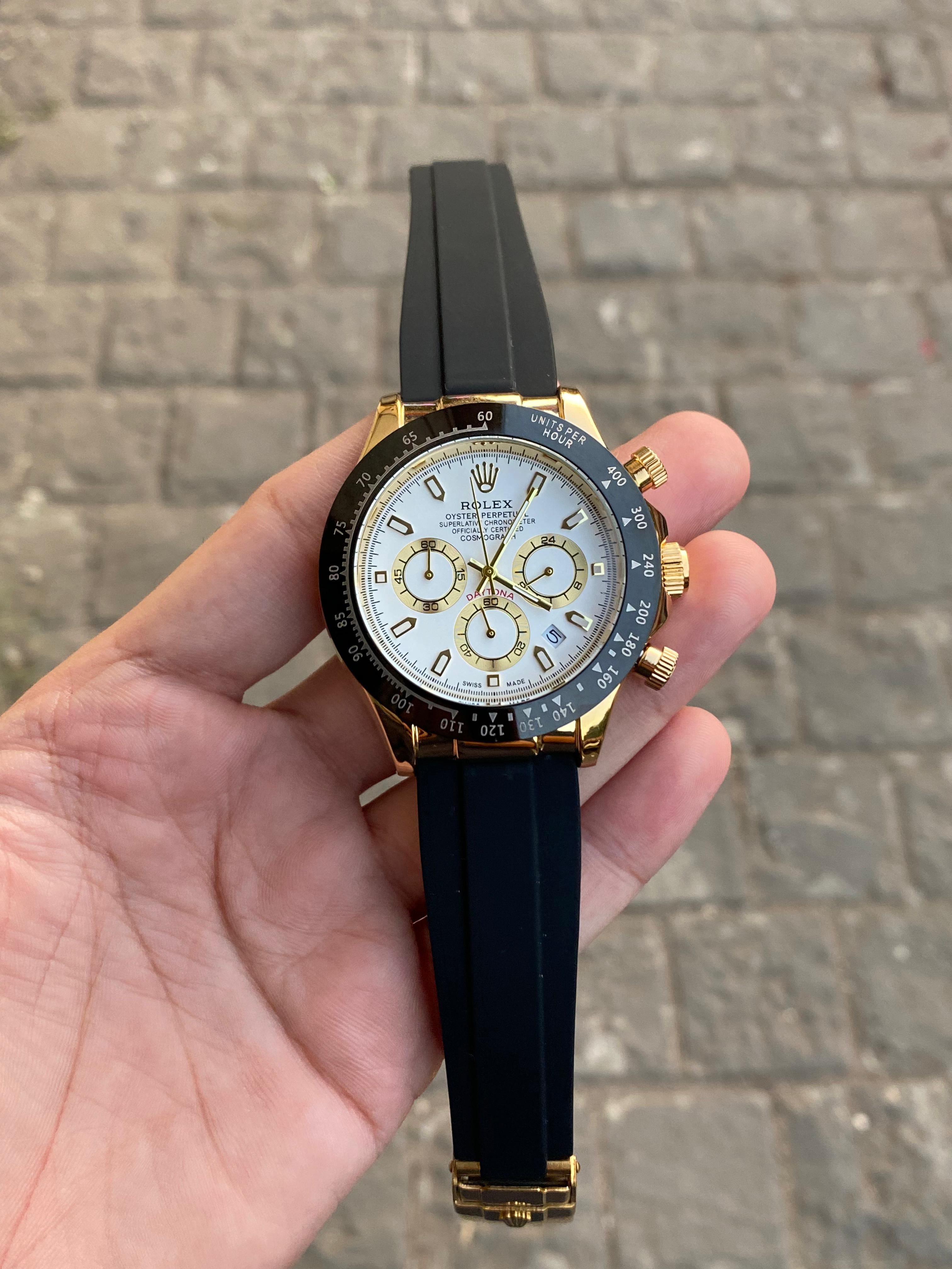 Black And Gold Case Silicon Strap Daytona Watch For Men – World junctions